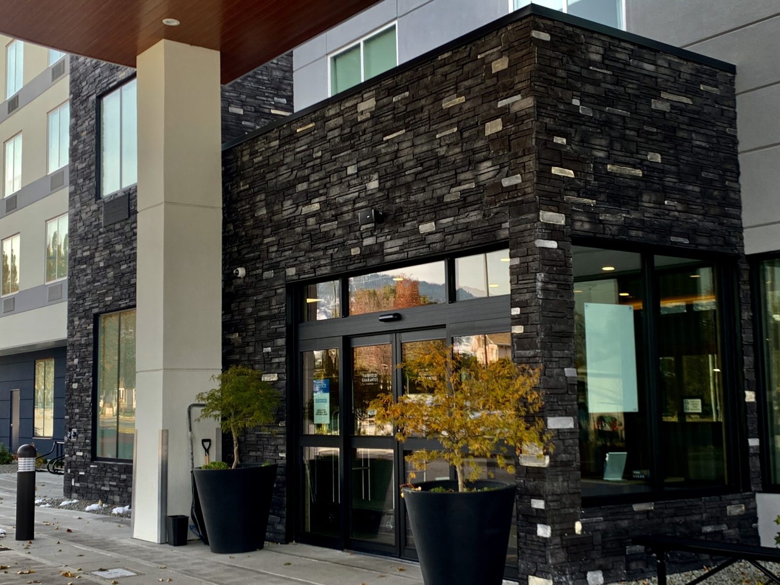 Ledgestone Versetta Stone® | Canadian Stone Industries