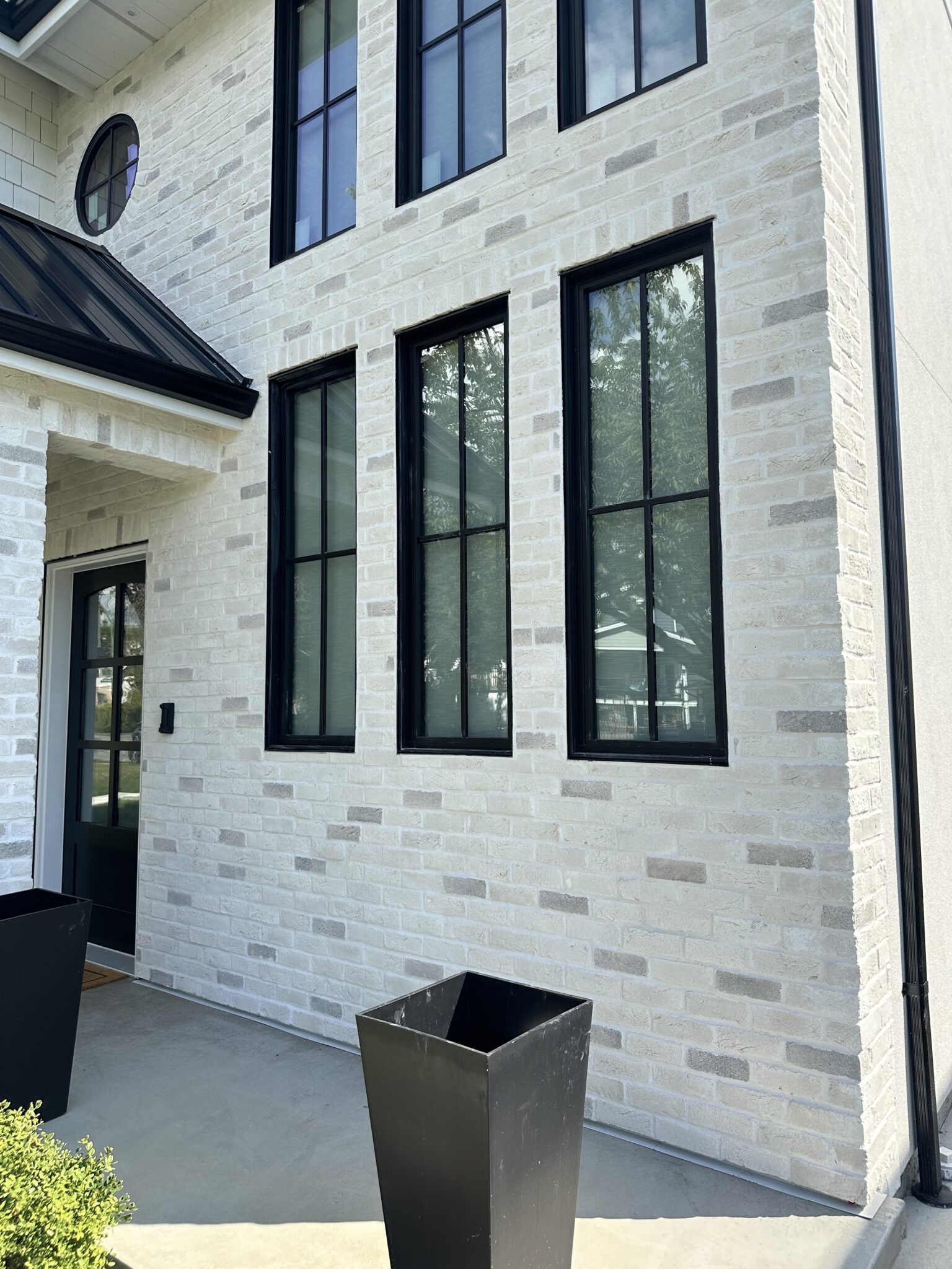 Whimsical White Cottage | CSI CA-EN